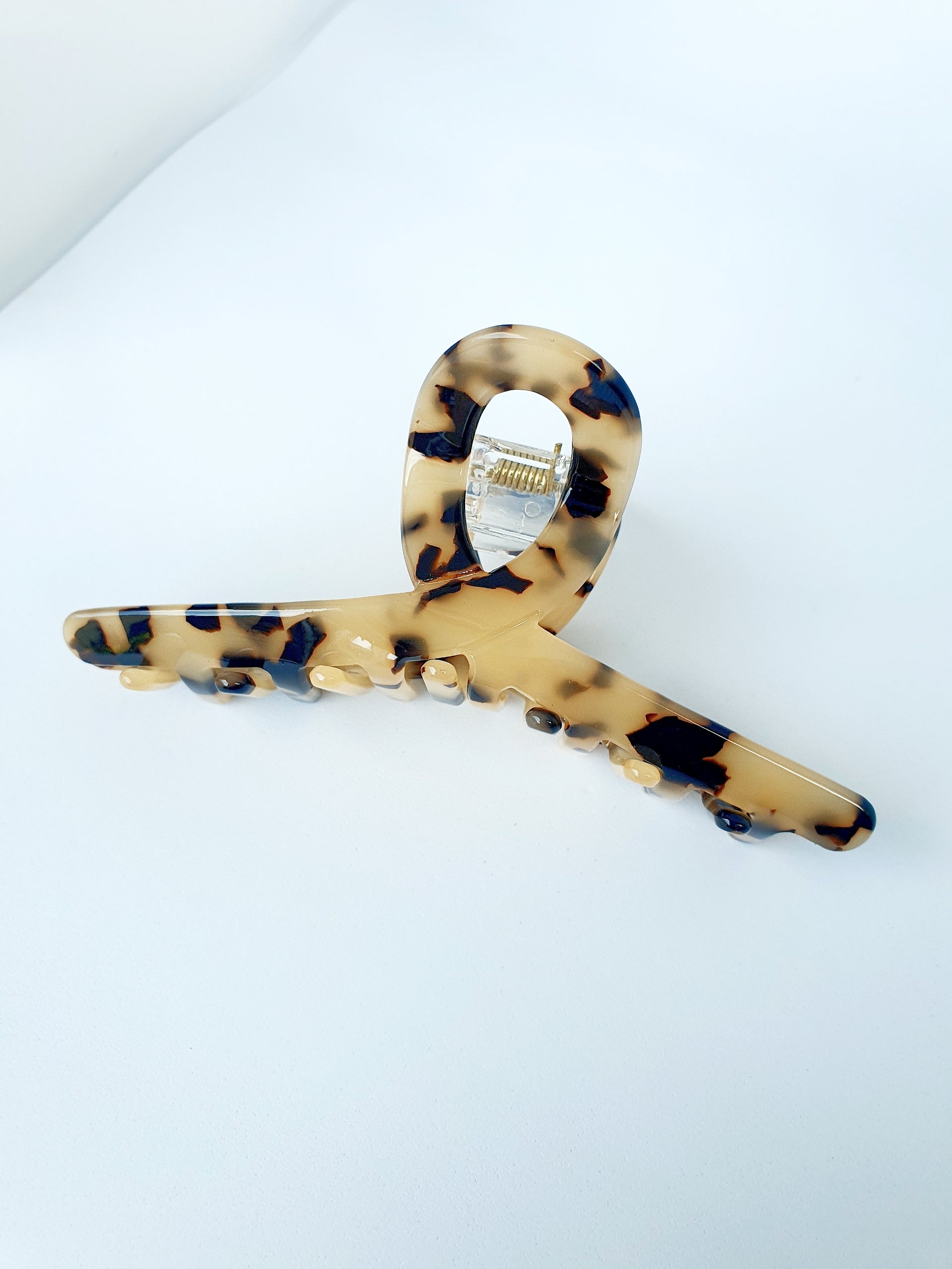 Acrylic tear-drop claw 10cm (multiple shades) – Anitarousso hair